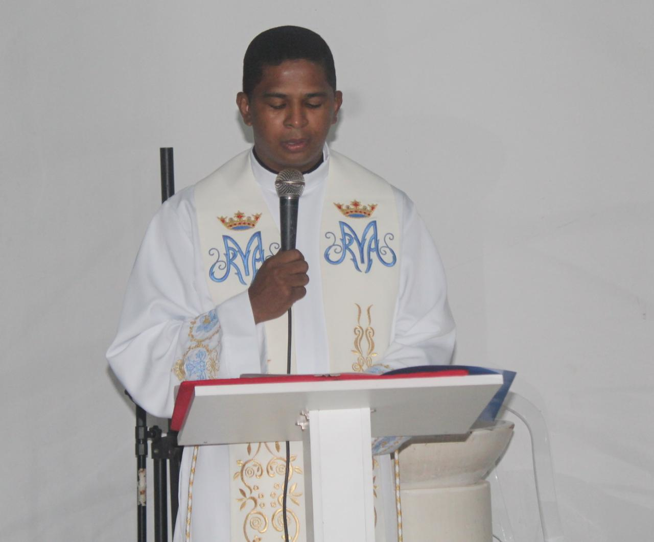 Padre Benoy Joseph toma Posse na Paróquia São Paulo Apóstolo em ...